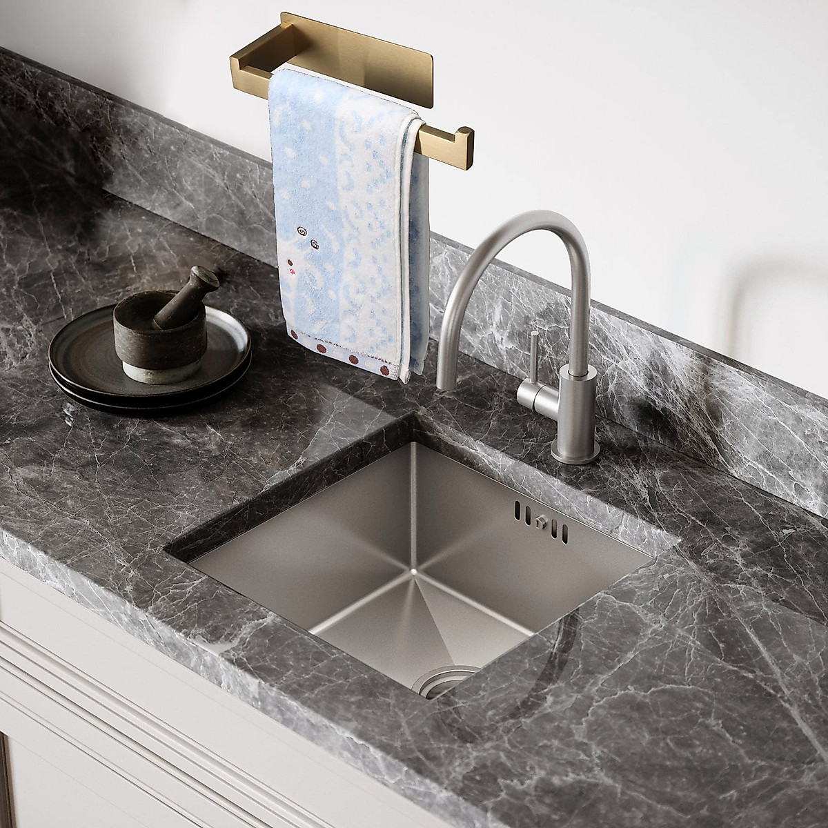 Vanloory Hand Towel Holder, Strong Self Adhesive Hand Towel Ring, Thicken SUS304 Stainless Steel Hand Towel Bar/Rack, No Drilling Modern Hand Towel Hanger (Brushed Gold, 9 in)