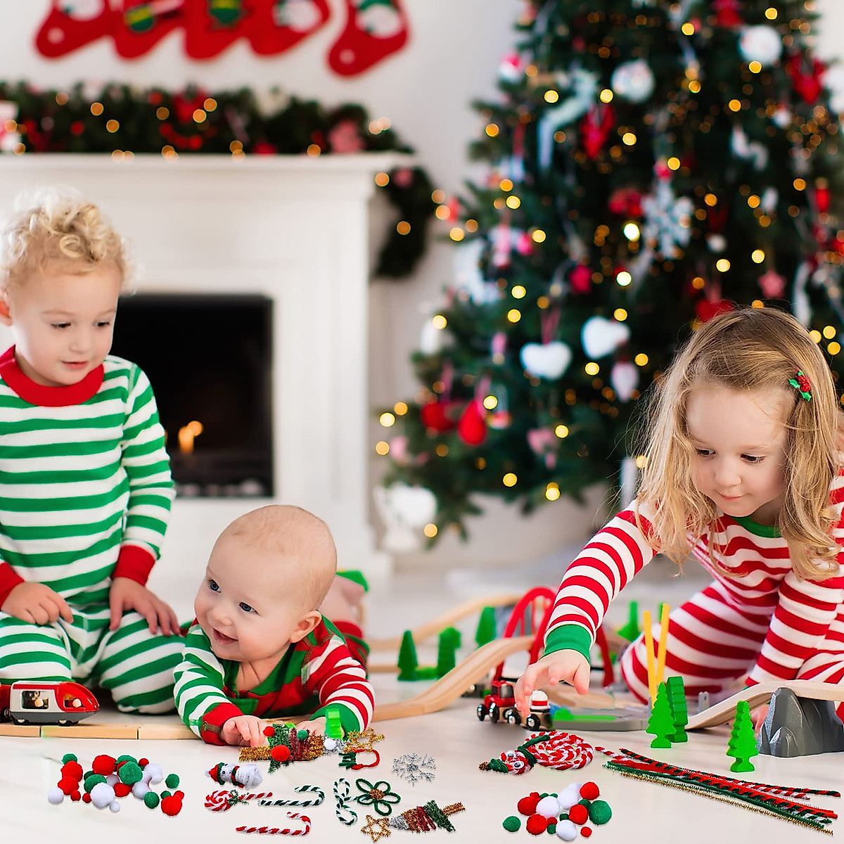 800 Pcs Christmas Pipe Cleaners Sets Include 200 Pcs 10 Colors Chenille Stems 200 Pcs 5 Sizes Self Adhesive Wiggle Googly Eyes 400 Pcs 4 Sizes Art and Crafts Pompoms for DIY Making (Fresh Color)