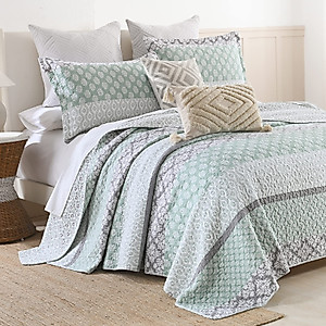 KALOOLA Sage Green King Size Quilt, 100% Cotton Soft Lightweight Quilted Bedding Set, Farmhouse Reversible Bedspread with 2 Pillowshams, Printed Floral Coverlet for All Season, 3 Pieces