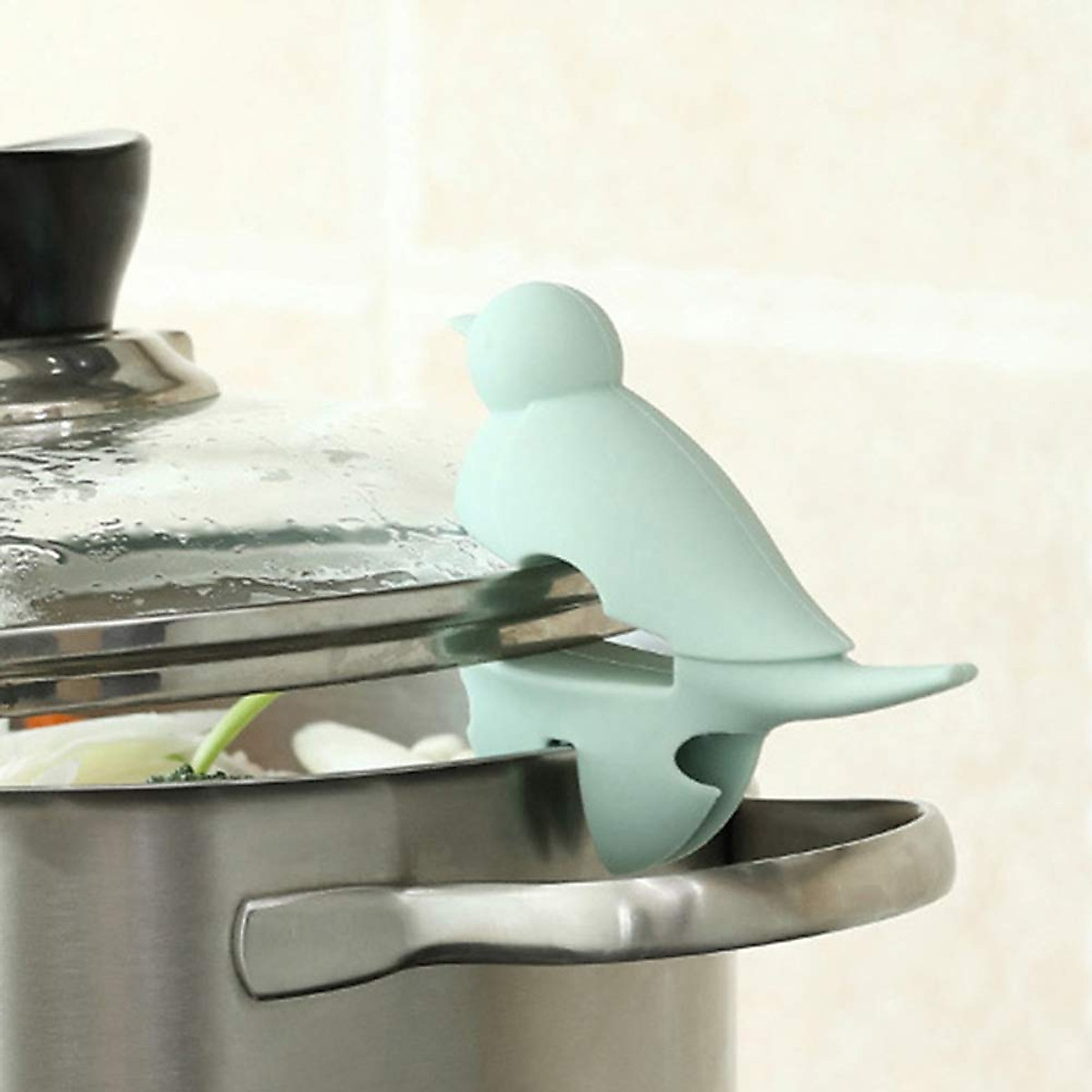 DOITOOL 2pcs Silicone Lid Lifters Spill Proof Lid Lifters Cute Animal Shape Pot and Pan Lid Holder for Soup Pot Kitchen Gadget Tools Cooking Helper (Bird Random Color)