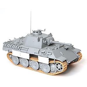 Dragon Models 1/35 Pz.Beob.Wg.V Ausf.D Early Production Military Vehicle Kit