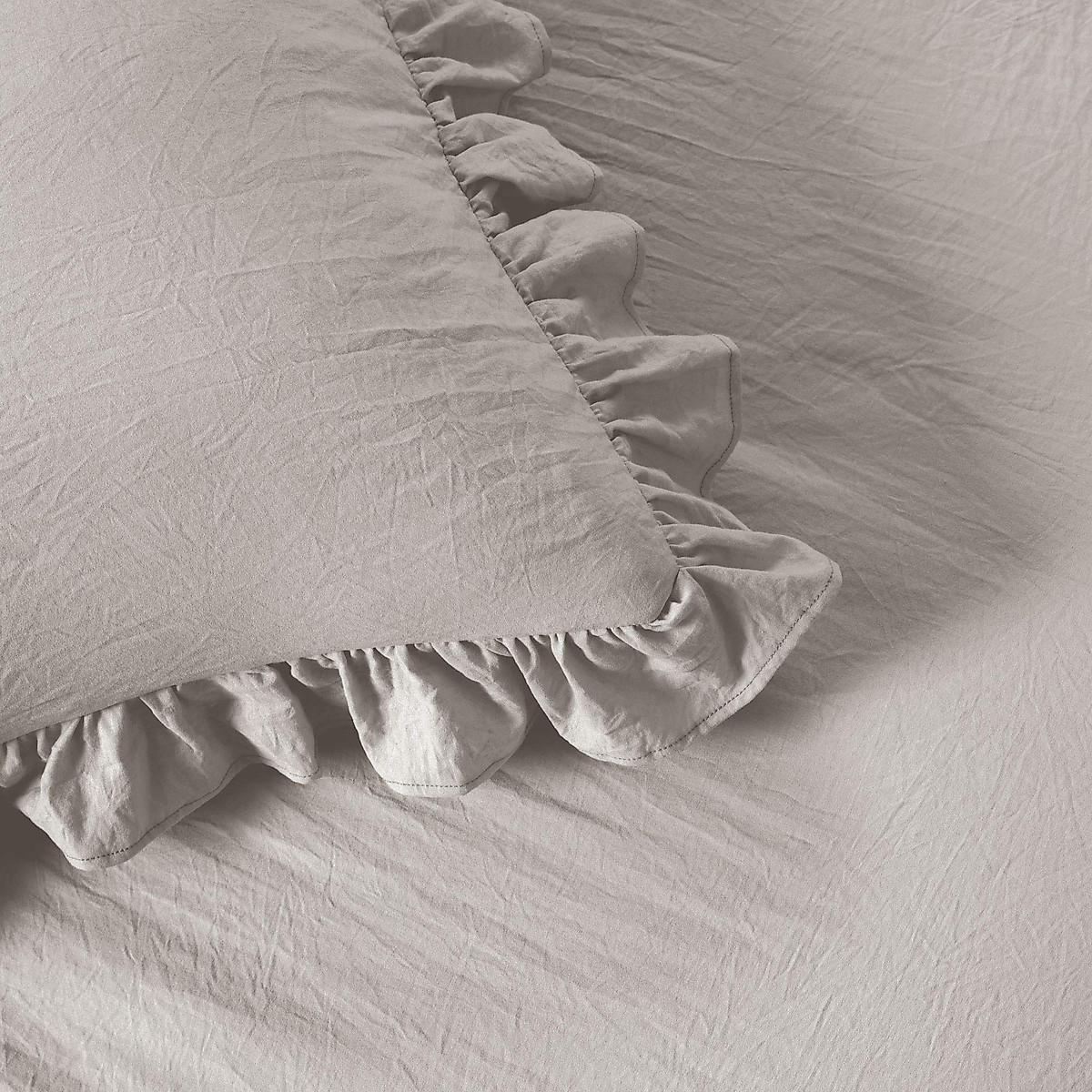 Lush Decor Ruffle Skirt Bedspread Set - 3 Piece Luxurious Farmhouse Bedding Set - Elegant, Charming Ruffle Detail - Timeless Style & Classic Design - Soft and Lightweight - Queen, Gray