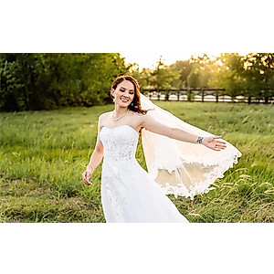 CSYPJYT Women's White Lace Short Wedding Bridal Veil with Comb 2 Tier