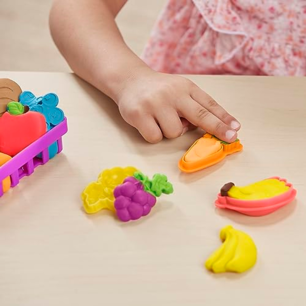 Play-Doh Farmer's Market Kitchen Set - 28 Accessories