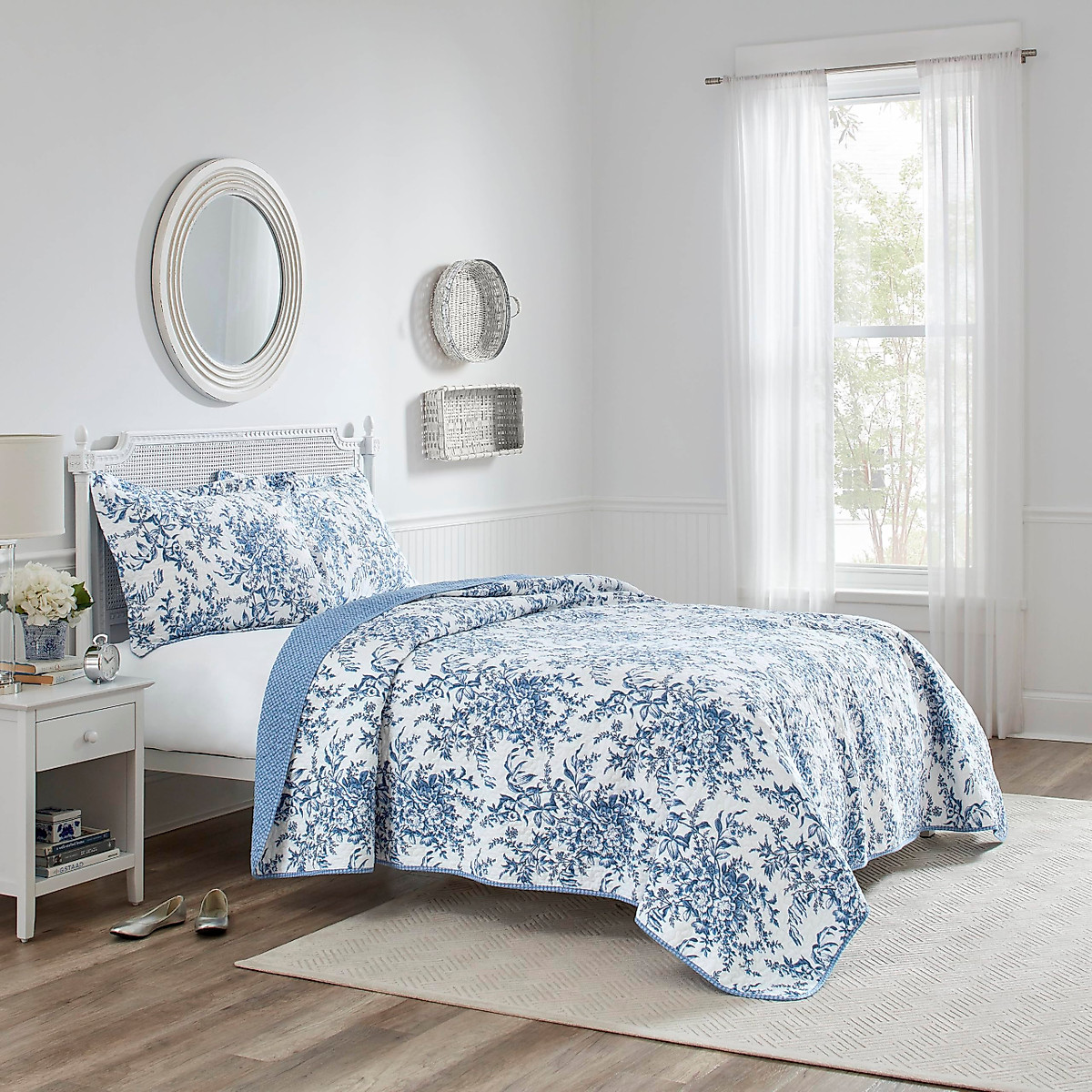 Laura Ashley - King Quilt Set, Reversible Cotton Bedding with Matching Shams, Home Decor for All Seasons (Bedford Delft Blue, King)