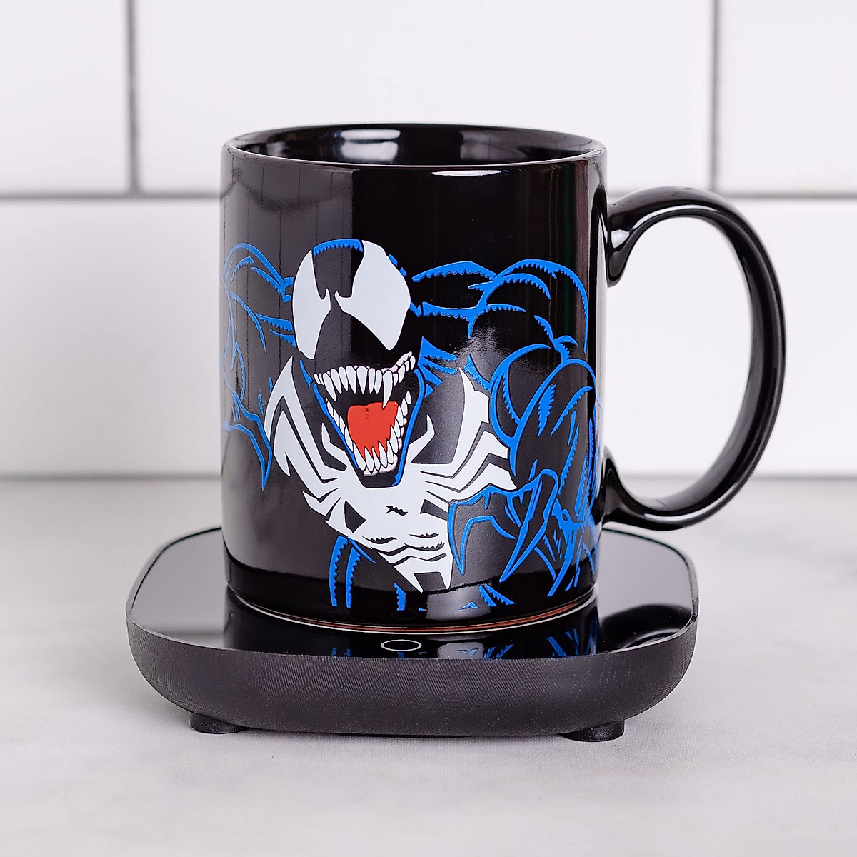 Uncanny Brands Marvel Venom Mug Warmer with Mug – Keeps Your Favorite Beverage Warm - Auto Shut On/Off