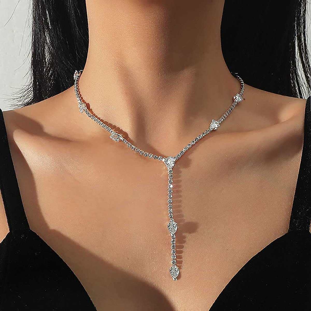 Ckecharfa Rhinestone Choker Necklaces Silver Waterdrop Pendant Necklace Crystal Chain Necklaces Glitter Party Adjustable Neck Chain Jewelry for Women and Teen Girls, Free Size