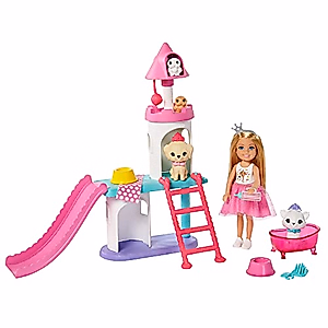 Barbie Princess Adventure Chelsea Pet Castle Playset, with Blonde Chelsea Doll (6-inch), 4 Pets and Accessories, Gift for 3 to 7 Year Olds