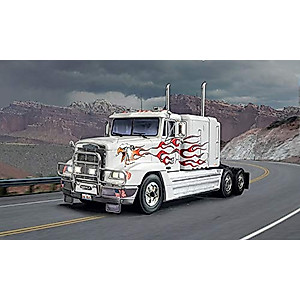 Italeri 3925 1: 24 - Freightliner FLD 120 Special