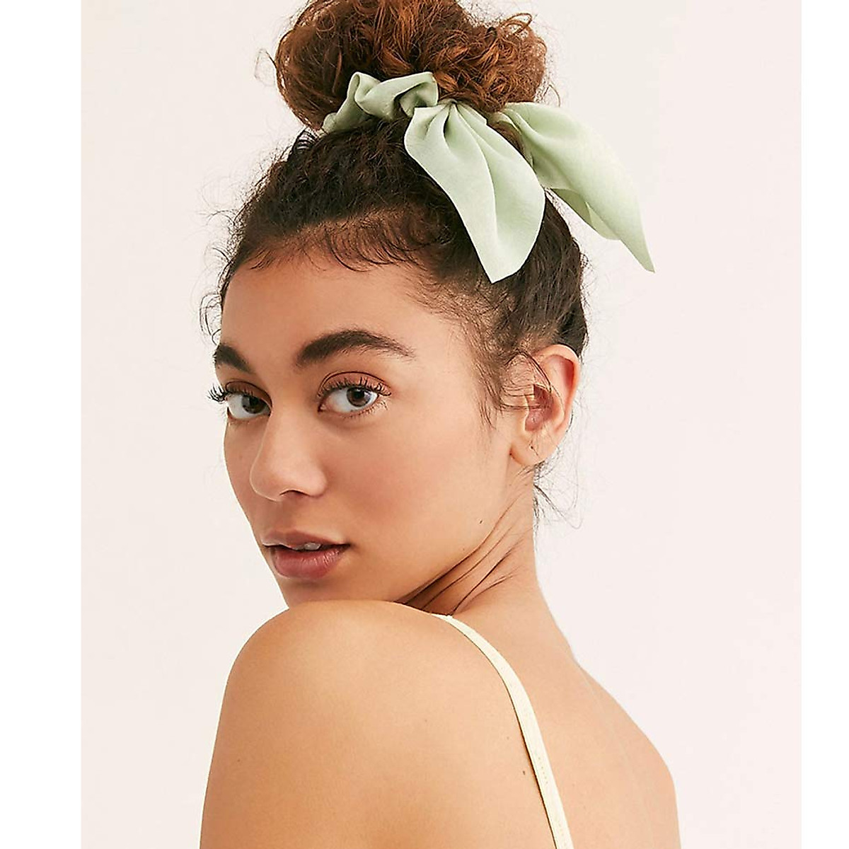 Ondder Hair Scrunchies for Women: Cute Bow Ribbon Elastic Hair Bands, Ponytail Holders and Hair Accessories