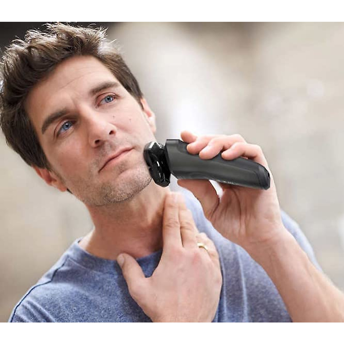 Philips Norelco Shaver 6600 with SenseIQ Technology, Series 6000.SkinProtect Blades, 360° Contour Heads and Smart Hair Sensor