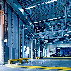 AmazonCommercial LED Linear High Bay, 135 Watt, 50000 Hours, Dimmable 0-10V, 18000 Lumens, ETL and DLC Certified, Daylight, 1-Pack