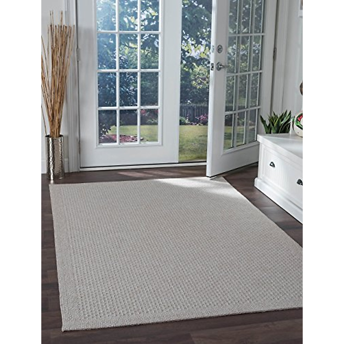 Largo Modern Solid Cream Rectangle Easy-Care Indoor/Outdoor Area Rug, 5' x 7'
