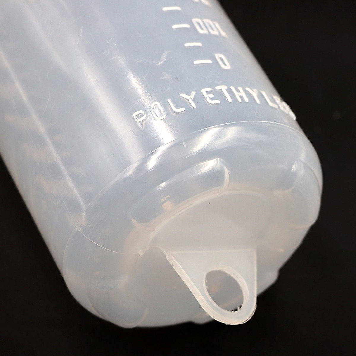 Calf Milk Feeder Bottle with Nipple Sheep Lamb Bottle Holder 1 Quart Screw Set Milking Feeding Replacement