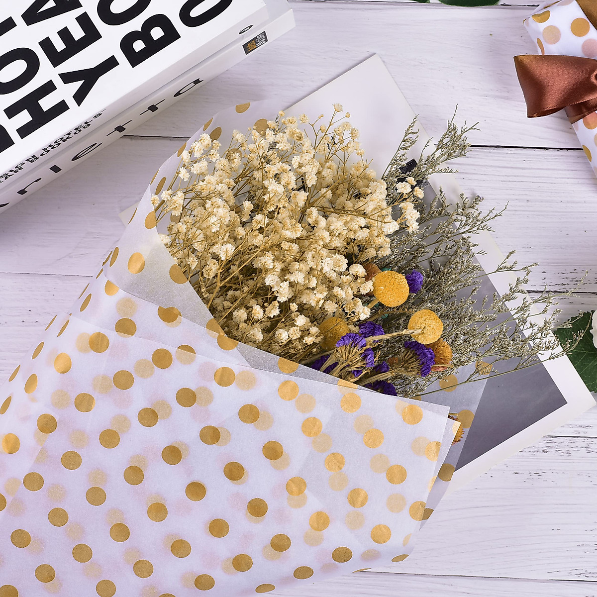 Ueerdand 105 Sheets Gold Tissue Paper, Christmas Metallic Gift Wrapping Paper Bulk for New Year Gift Bags, Birthday, Graduation, DIY Shipping Crafts, 20 Inch x 12 Inch