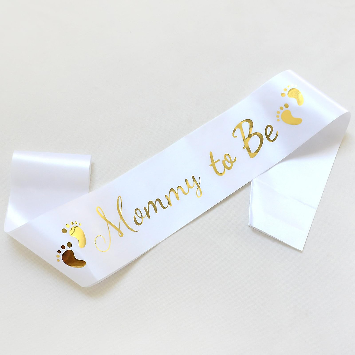 BLUPLE Mommy To Be White Satin Sash - Baby Shower Sash Decorations, Gender Reveal Party, Welcome Baby (1)