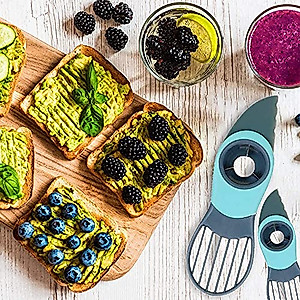 Avocado Slicer 3 in 1 Avocado Peeler Avocado Knife Multifunctional Avocado Cutter Tool with Non Slip Grip Handle Easy to Use (Fruit green)