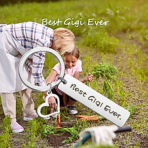 QIIER GiGi GIFT Best Gigi Ever Keychain Christmas Birthday Mother's Day Gift for Grandma (silver)