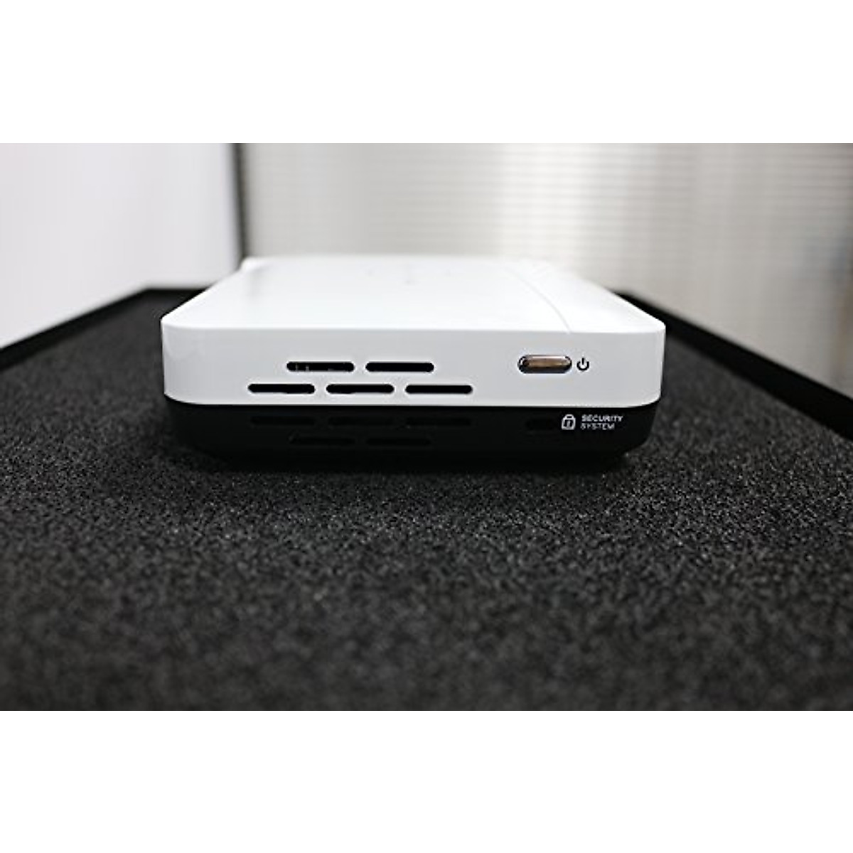 AIM Z001 4500 LED Lumen DLP Projector with HDMI + VGA + USB Video Input