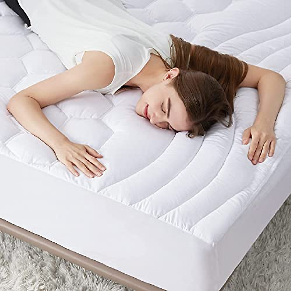 Bedsure California King Mattress Pad - Cal King Soft Cooling Mattress Cover Padded, Quilted Fitted Mattress Protector with 8-21" Deep Pocket, Breathable Fluffy Pillow Top, White, 72x84 Inches