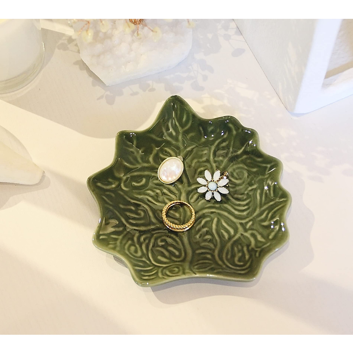 LZBALUYO Jewelry Dish Trinket Tray for Women, Ring Dish Holder, Unique Leaf Shape Ceramic Plate Cute Things Vanity Aesthetic Room Decor Mother's Day Birthday Christmas Warm House Gifts (Green)
