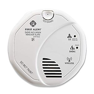 First Alert SCO501CN-3ST Wireless Interconnected Combination Smoke and Carbon Monoxide Alarm with Voice Location, Battery Operated