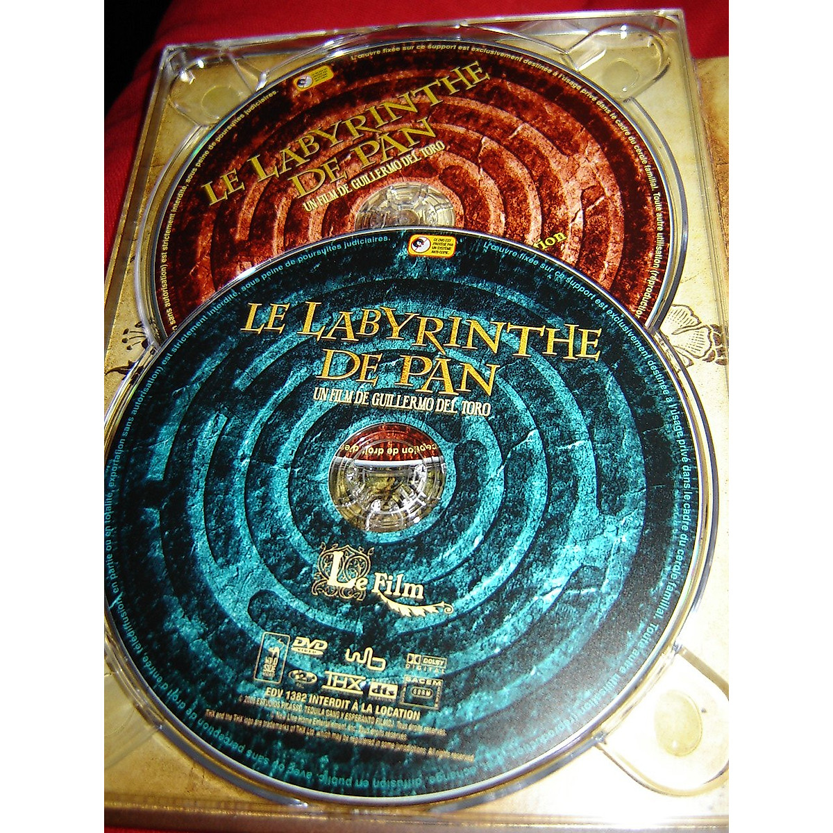 Le Labyrinthe de Pan - 5 discs Edition (includes 3 DVD + 1 HD DVD + 1 CD of the soundtrack + 64-page Book + case)
