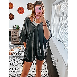 TIQOJE Womens Workout Set 2 Piece Outfits Oversized V Neck T Shirt Biker Shorts Reversible Set(-Darkgrey01-Medium)