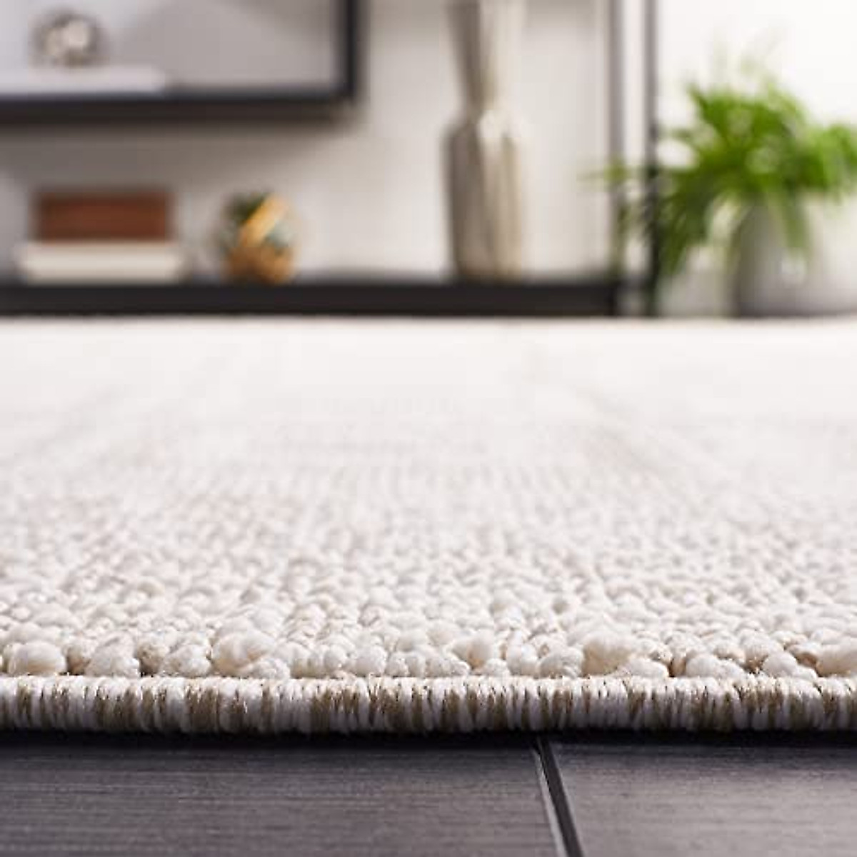 Safavieh Trends Collection Area Rug - 8' x 10', Beige & Ivory, Modern Textured Design, Non-Shedding & Easy Care, Ideal for High Traffic Areas in Living Room, Bedroom (TRD106B)