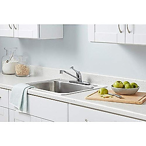 Single-Handle Standard Kitchen Faucet in Chrome