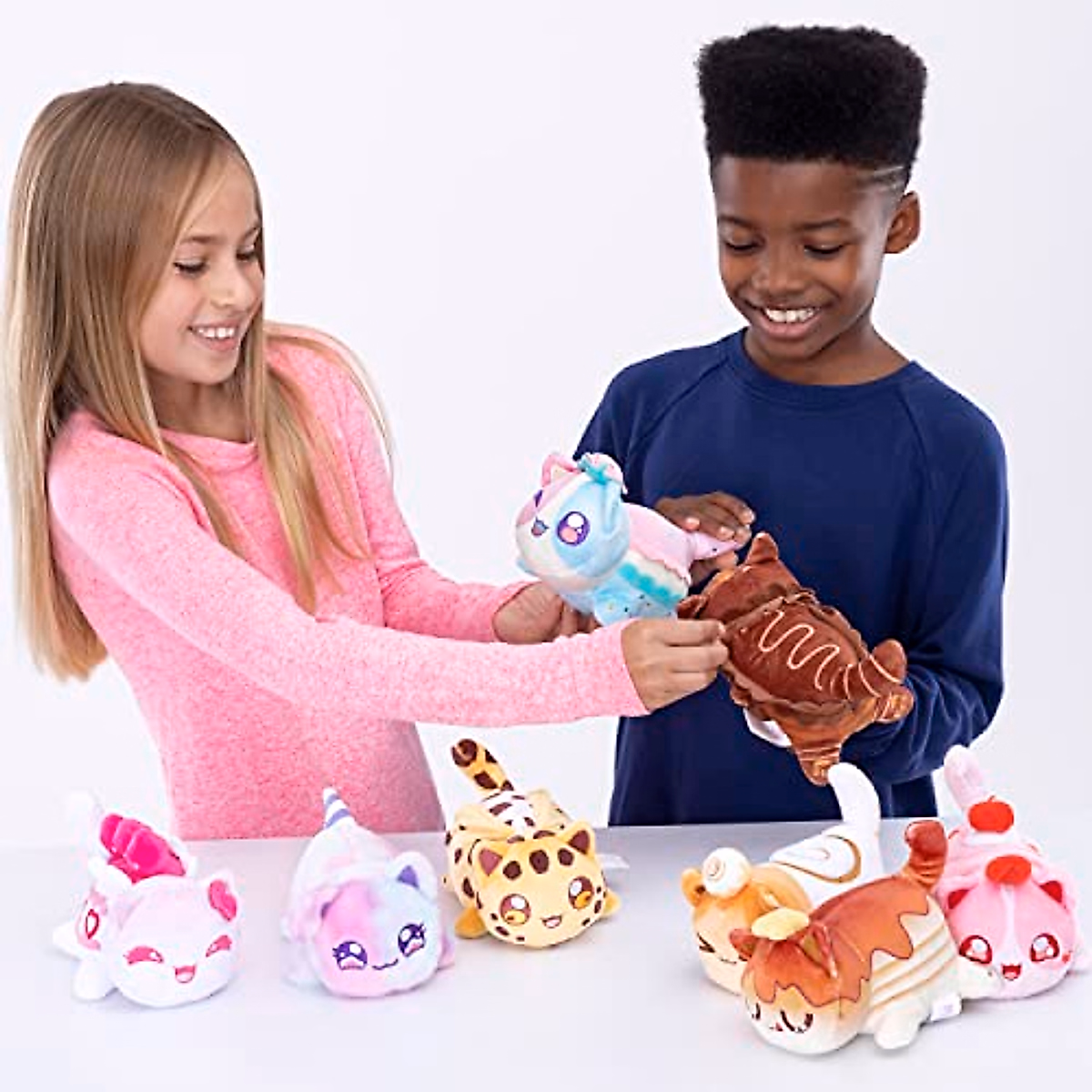 Aphmau MeeMeows Mystery Plush – Series 3; YouTube Gaming Channel; Blind Box; 1 of 8 Possible MeeMeows - Litter 3