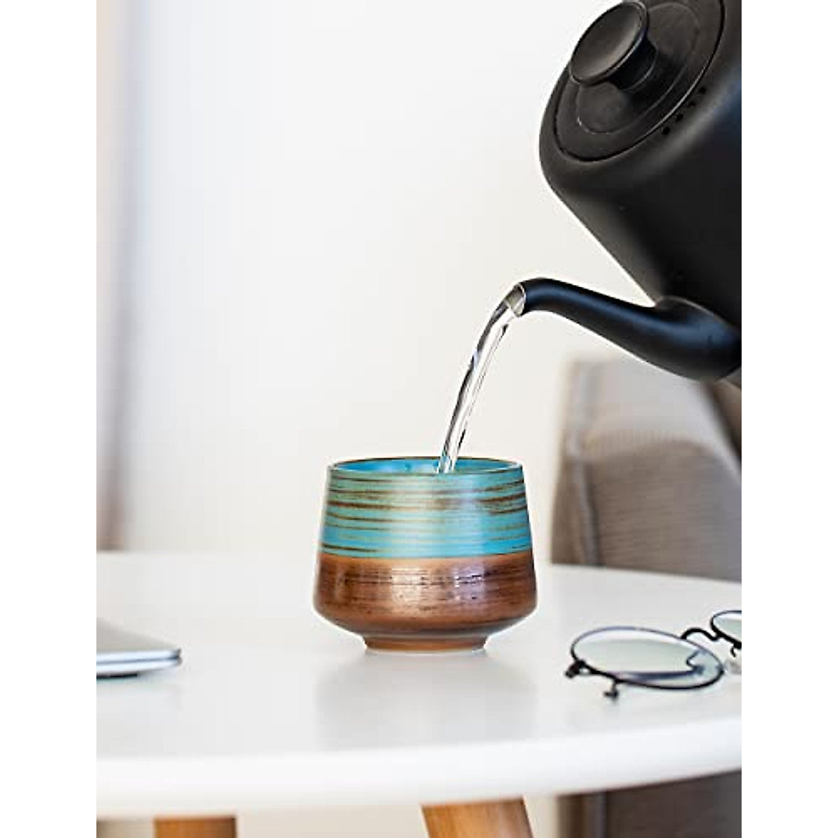 TANG PIN Handcrafted Ceramic Tea Cups Chinese Kung Fu Tea Cup Set of 2, Coffee Mugs for Cappuccino, Ceramic Sake Cups, 6 OZ (Blue & Pink)