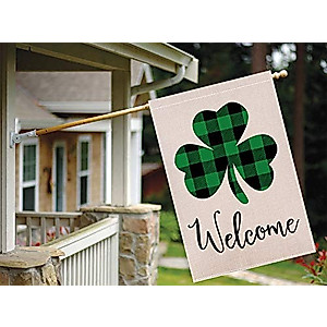 HUGSVIK St Patricks Day House Flags, 28 x 40 Double Sided Saint Patrick's Day Welcome House Flags, Buffalo Plaid Shamrock St Patrick’s Day Decorations Irish Decor for Farmhouse Garden Yard Porch