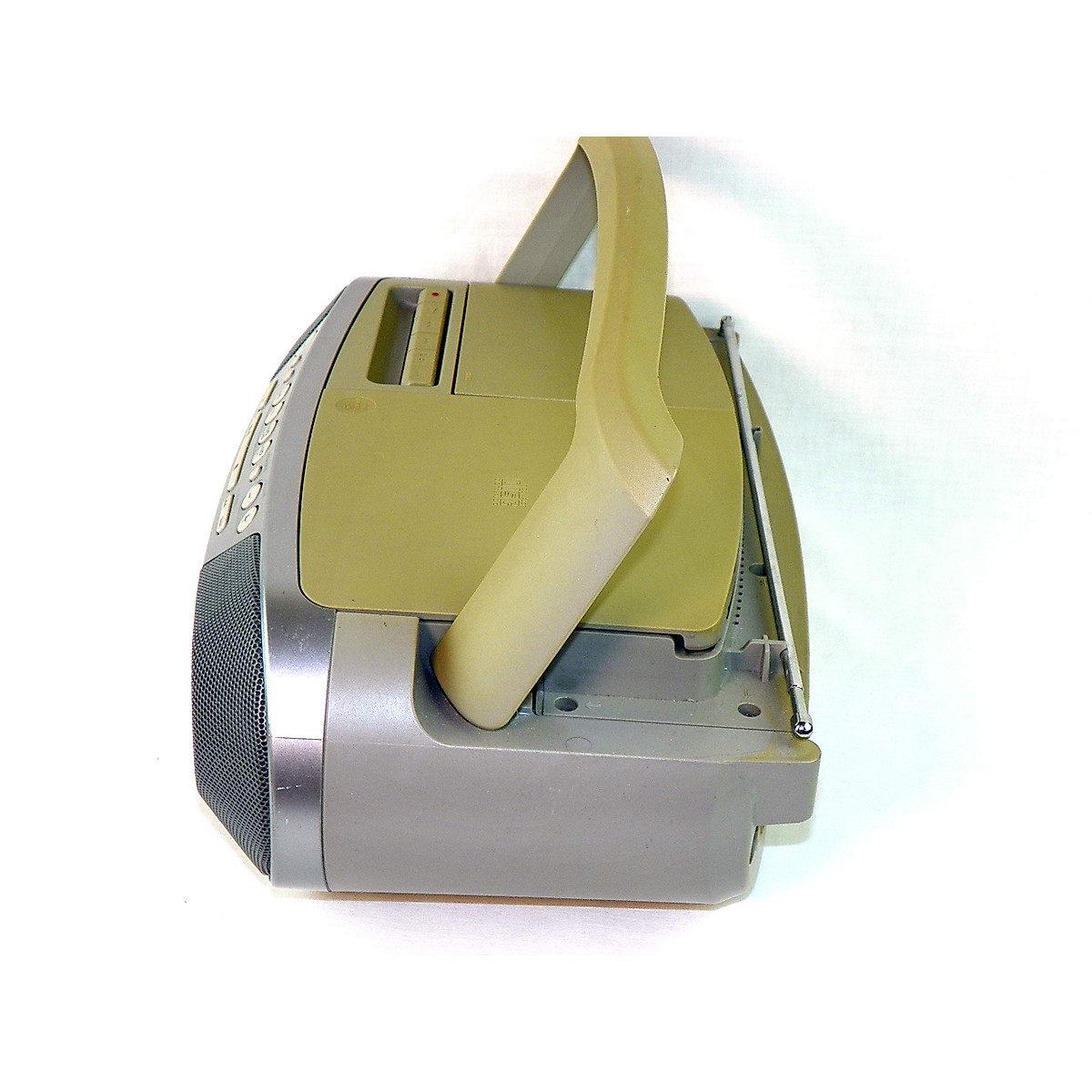 Sony CFD-S05 CD Radio Cassette Recorder with Auxiliary Cord (6 feet)