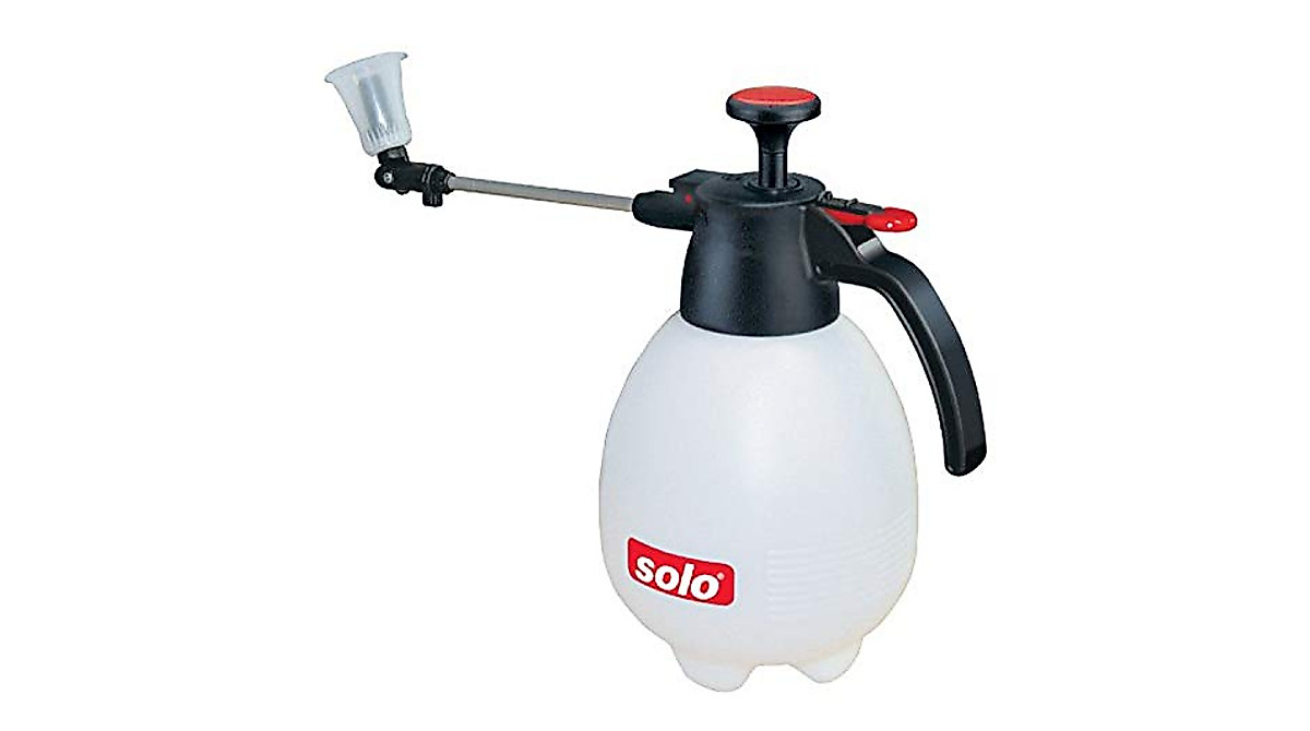 Solo 419 2-Liter Pressure Sprayer - Tough & Versatile