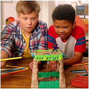 Spin Master Games Sink N’ Sand, Quicksand Kids Board Game with Kinetic Sand for Sensory Fun and Learning – Easy Toy Gift Idea, for Preschoolers and Kids Ages 4 and up