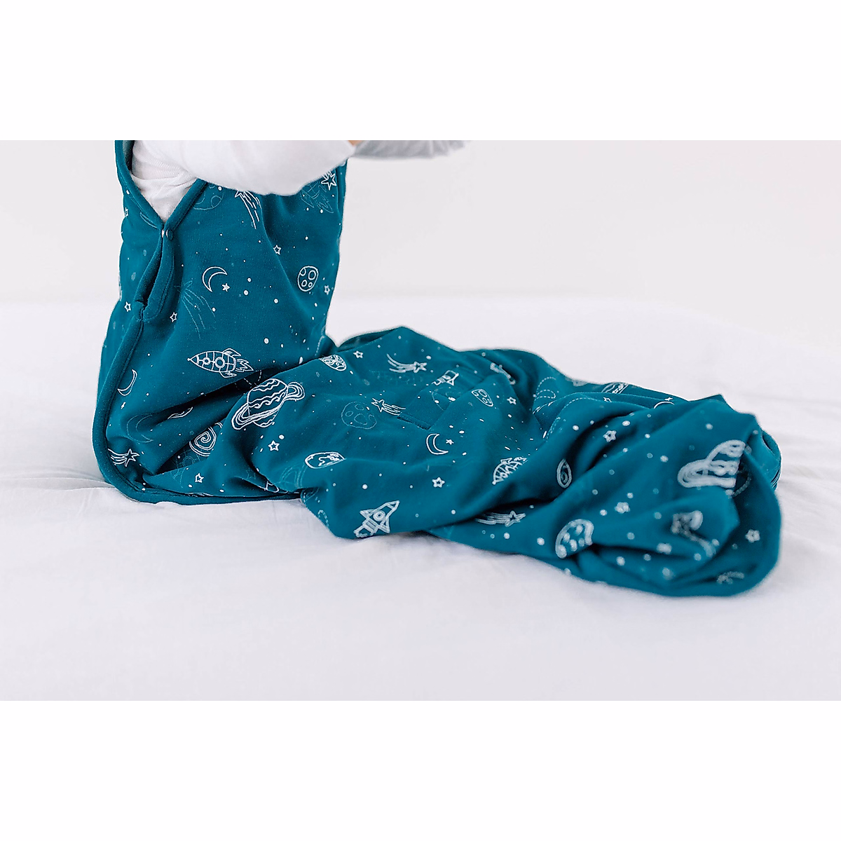 Woolino 4 Season Toddler Sleeping Bag, Merino Wool and Organic Cotton Baby Sleep Bag Sack, 2-4 Years, Space (Glow In The Dark)