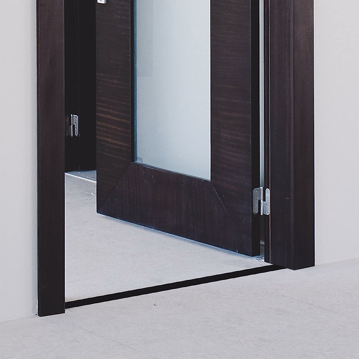 Rubber Bond Floor Transition Strip, Self-Adhesive Vinyl Flooring Transitions Laminate Floor Cover Strips | Flat Divider Strip, Easy to Install & Peel (120 Inches, Black)