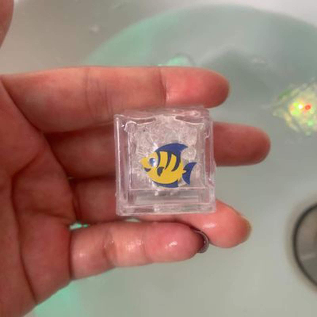 ZHIHUI 8PCS Kids Baby Time Shower Bathtub LED Light Up Toys Colorful Changing Waterproof Underwater Lights Bath Toy