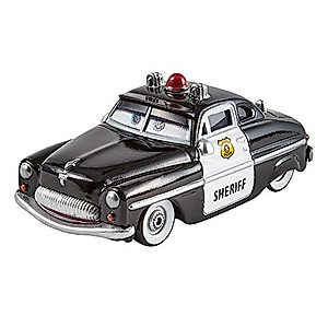 Mattel Disney Cars Toys, Radiator Springs 3-Pack of Die-Cast Toy Cars & Trucks with Lightning McQueen, Mater & Sheriff