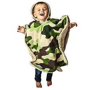 Birdy Boutique Car Seat Poncho for Kids – Safe to Use Over Seat Belts – Reversible Warm and Cozy Blanket – Easy on Easy Off and Doesn’t Impact Car Seat Performance – Camo and Bear – One Size