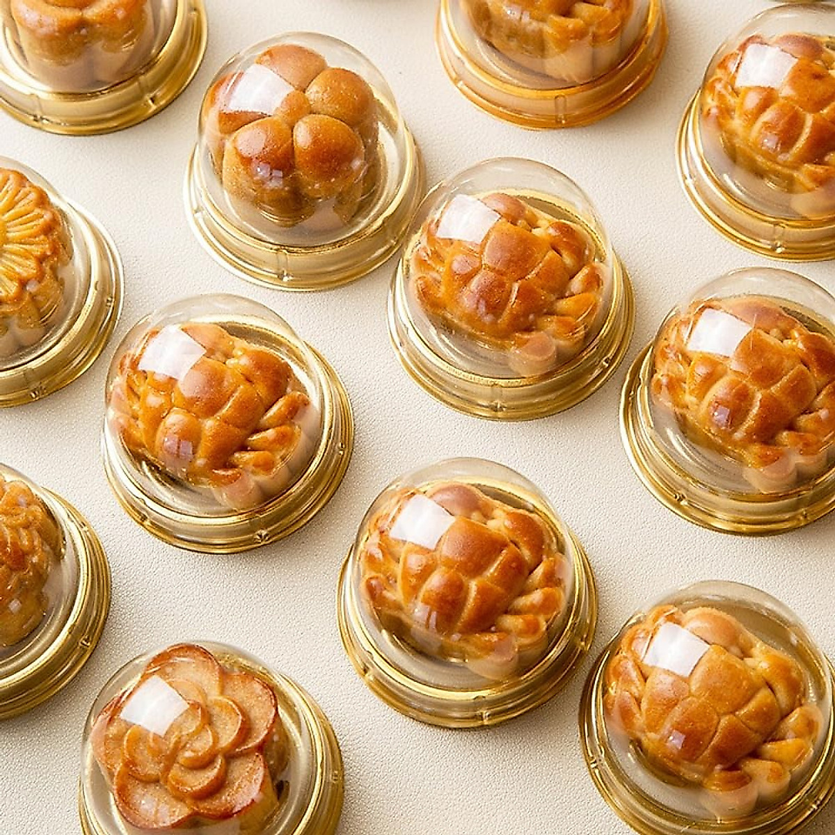 50 Pack Mini Bundt Cake Containers Clear Plastic Cupcake Box with Dome Lids for Chocolate Covered Cookies, Muffin, Cheesecake, Mooncake and Other Mini Desserts (Gold Base)