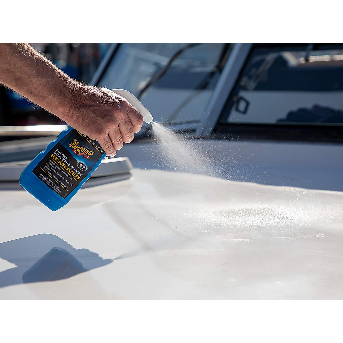 Meguiar's M4716 Marine/RV Hard Water Spot Remover - 16 Oz Spray Bottle
