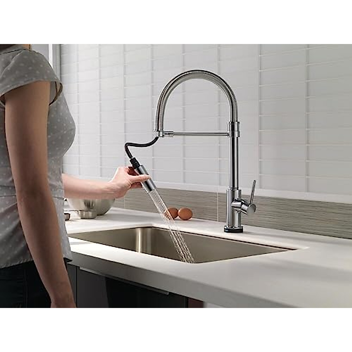 Delta Faucet Trinsic Pro Commercial Style Kitchen Faucet, Touch Kitchen Faucets with Pull Down Sprayer, Kitchen Sink Faucet, Touch Faucet, Delta Touch2O Technology, Arctic Stainless 9659T-AR-DST