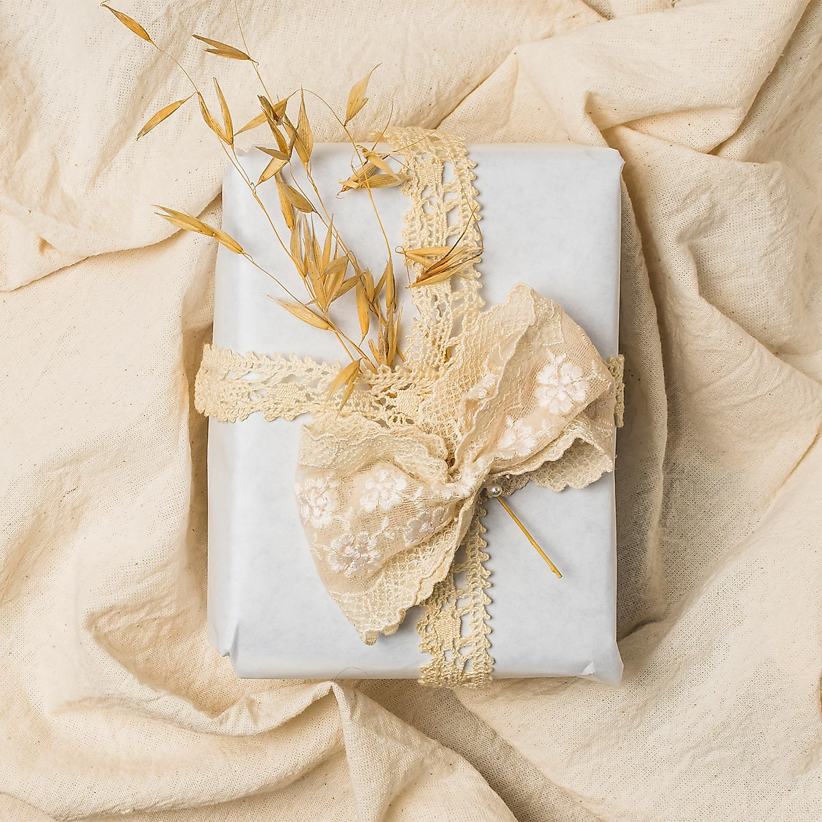 PINWATT 1000 Sheets 20"X30" White Tissue Paper Bulk for Gift Bags Wrapping Paper, Birthday Weddings Showers Christmas Gift Packaging Arts Craft Party Favor Decoration