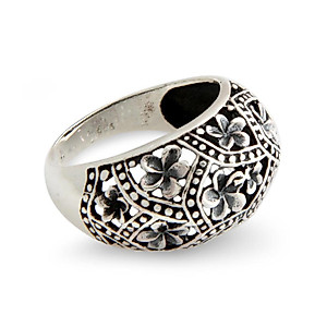 NOVICA Artisan Handmade Sterling Silver Flower Ring Floral Dome No Stone Domed Indonesia [crownbezel 0.9 in L x 0.6 in W x 0.2 in H Band Width 4 mm W] ' Frangipani Mystique'
