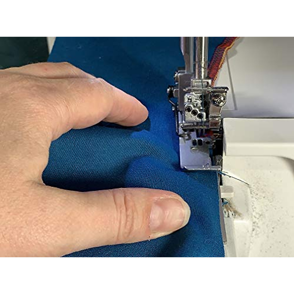 Serger 101: From Setting Up & Using Your Machine to Creating with Confidence; 10 Projects & 40+ Techniques