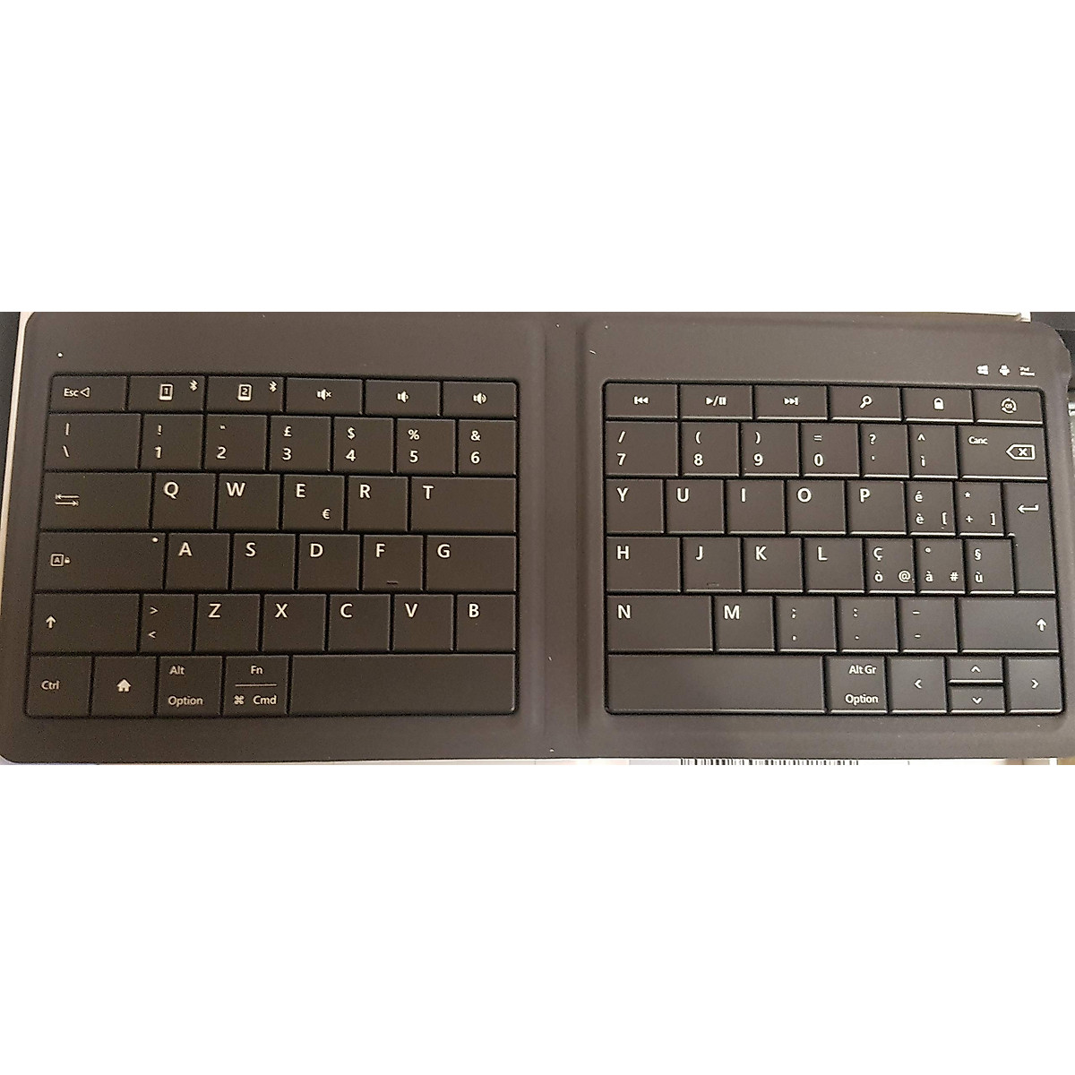 Microsoft Wireless Universal Foldable Keyboard for iPad, iPhone, Android Devices, and Windows Tablet:International QWERTY Layout