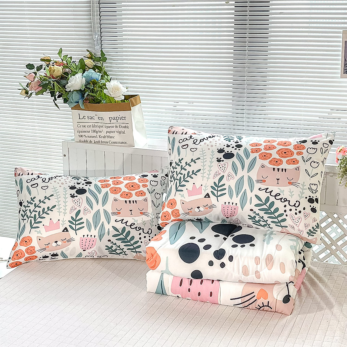 CVHOUSE Cat Bedding,Cartoon Cat Comforter Queen,Animals Print Comforter Set for Kids,Kawaii Quilt Set with 1 Comforter and 2 Pillow Cases