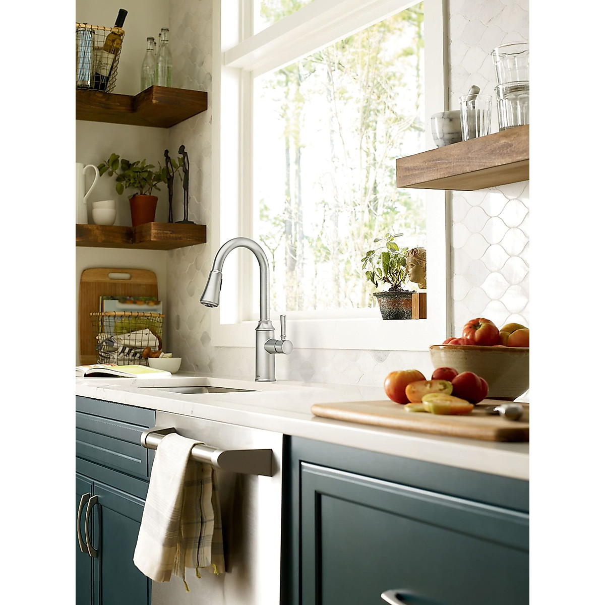 Moen Conneaut Spot Resist Stainless One-Handle High Arc Kitchen Sink Faucet with Power Boost for a Faster Clean, Kitchen Faucet with Pull Down Sprayer, 87801SRS